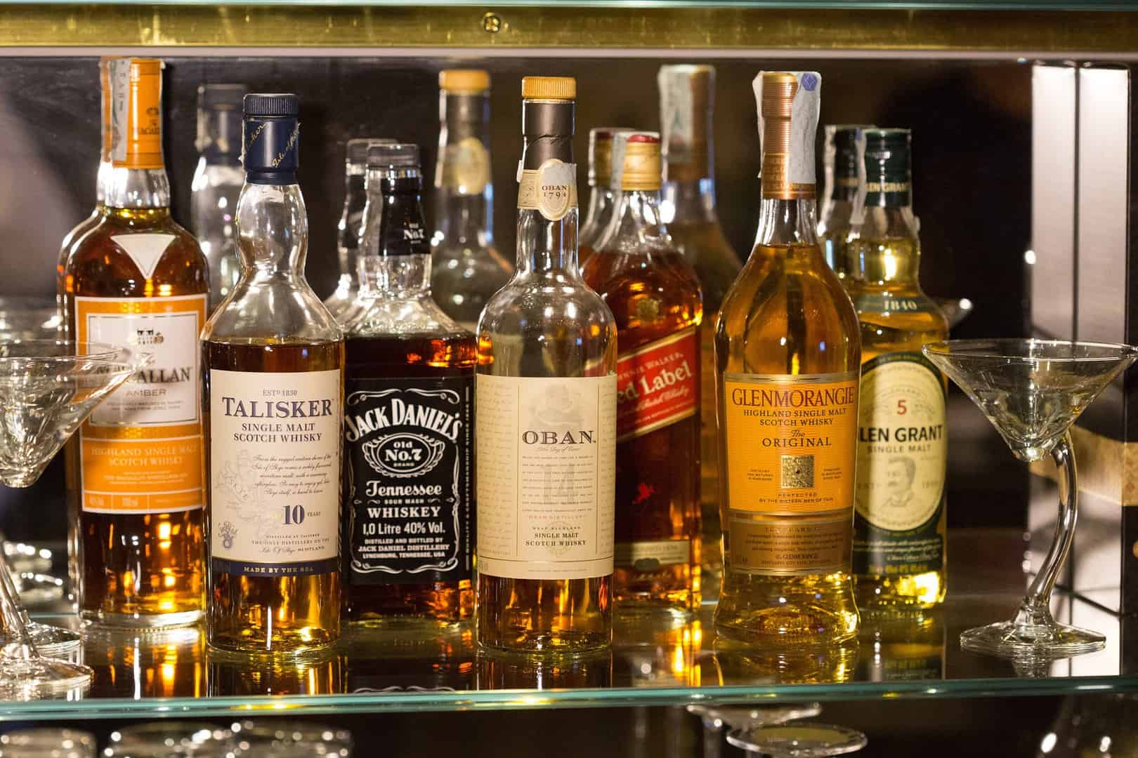 Degustazione di whisky: i più pregiati in Italia e nel Mondo Degustazione di whisky: i più pregiati in Italia e nel Mondo